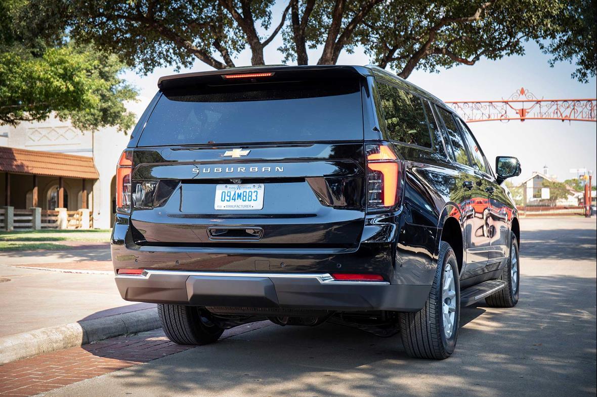 Full-Size Adventurers: 2025 Chevrolet Suburban and Tahoe SUVs | First ...
